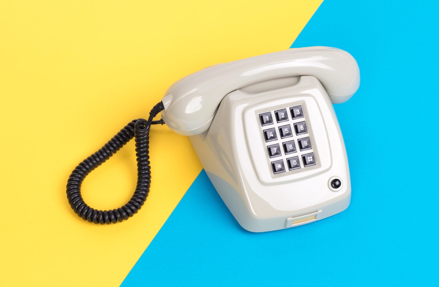 14 Gadgets From the 1960s That Were Revolutionary Back Then