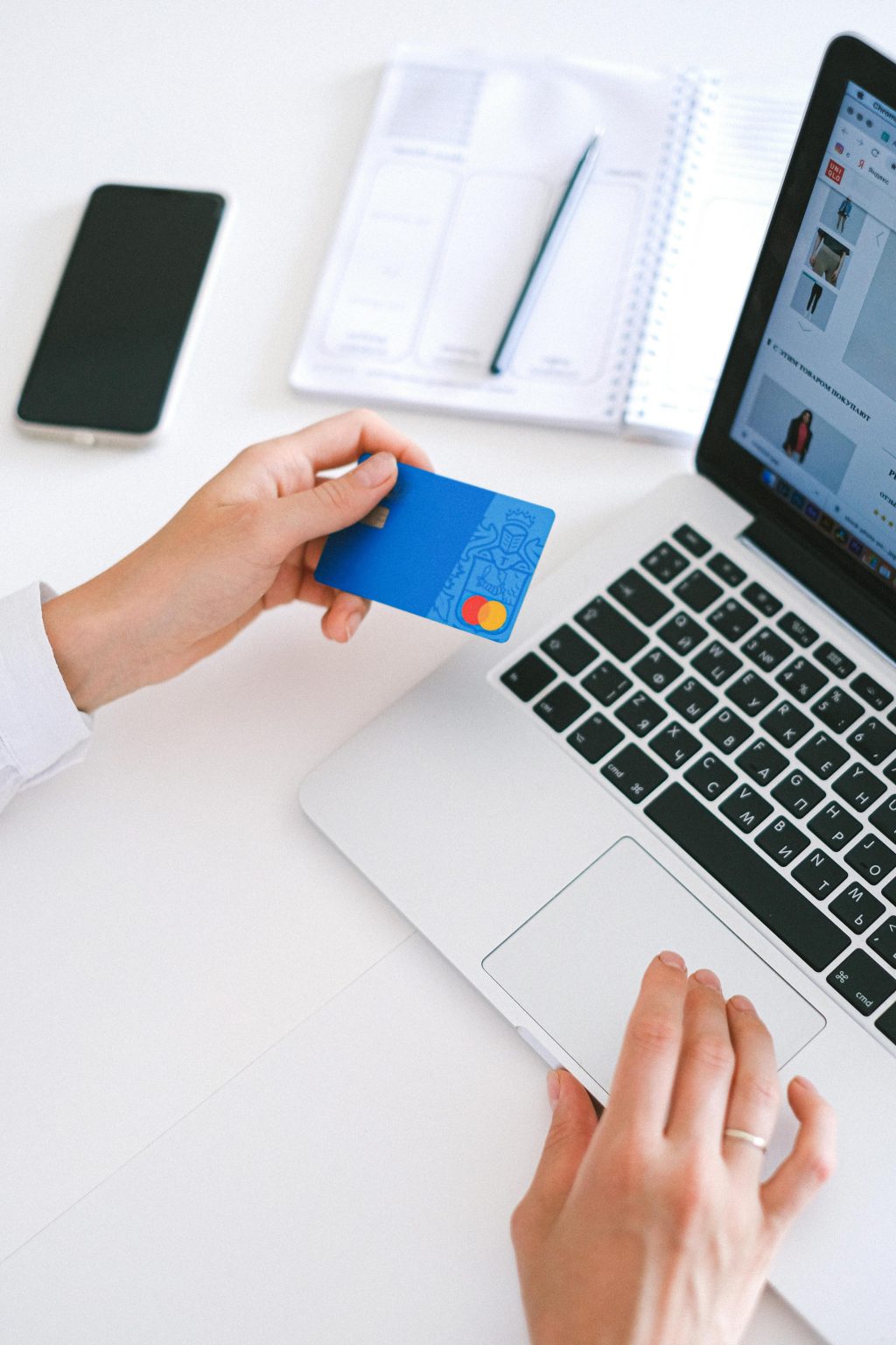 7 Ways to Avoid Paying High Interest Rates on Your Credit Cards